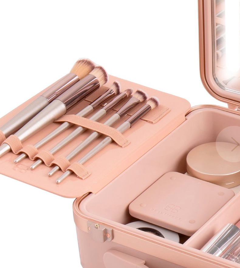 Beautifect Nude Light Up Makeup Box | No size | Hardly Ever Worn It